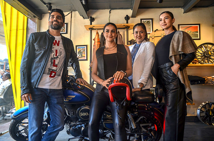 Vardenchi Logo Vardenchi Launches Custom Accessories In Bangalore