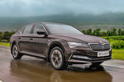 𝗦𝗸𝗼𝗱𝗮 𝗦𝘂𝗽𝗲𝗿𝗯 𝗣𝗿𝗶𝗰𝗲, 𝗟𝗮𝘂𝗻𝗰𝗵 𝗗𝗮𝘁𝗲, Images, Features, Mileage & Reviews ...