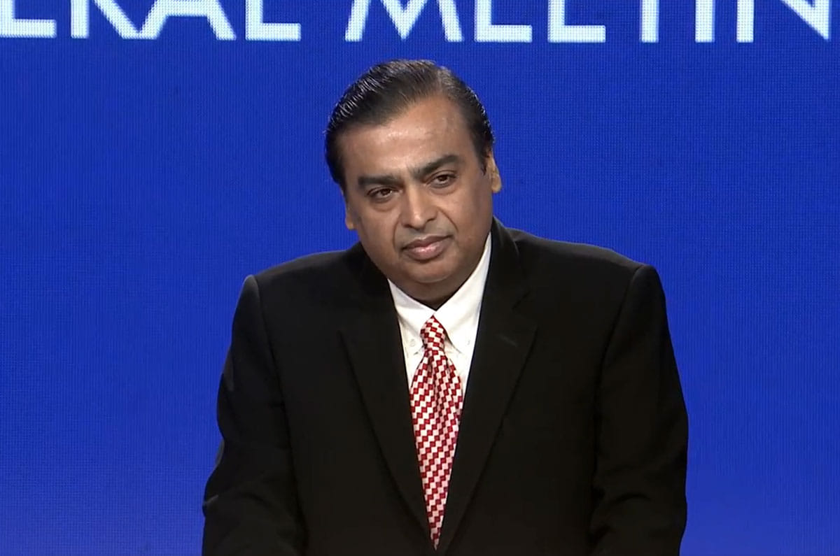 Reliance eyes setting up of four giga factories in India | Autocar India