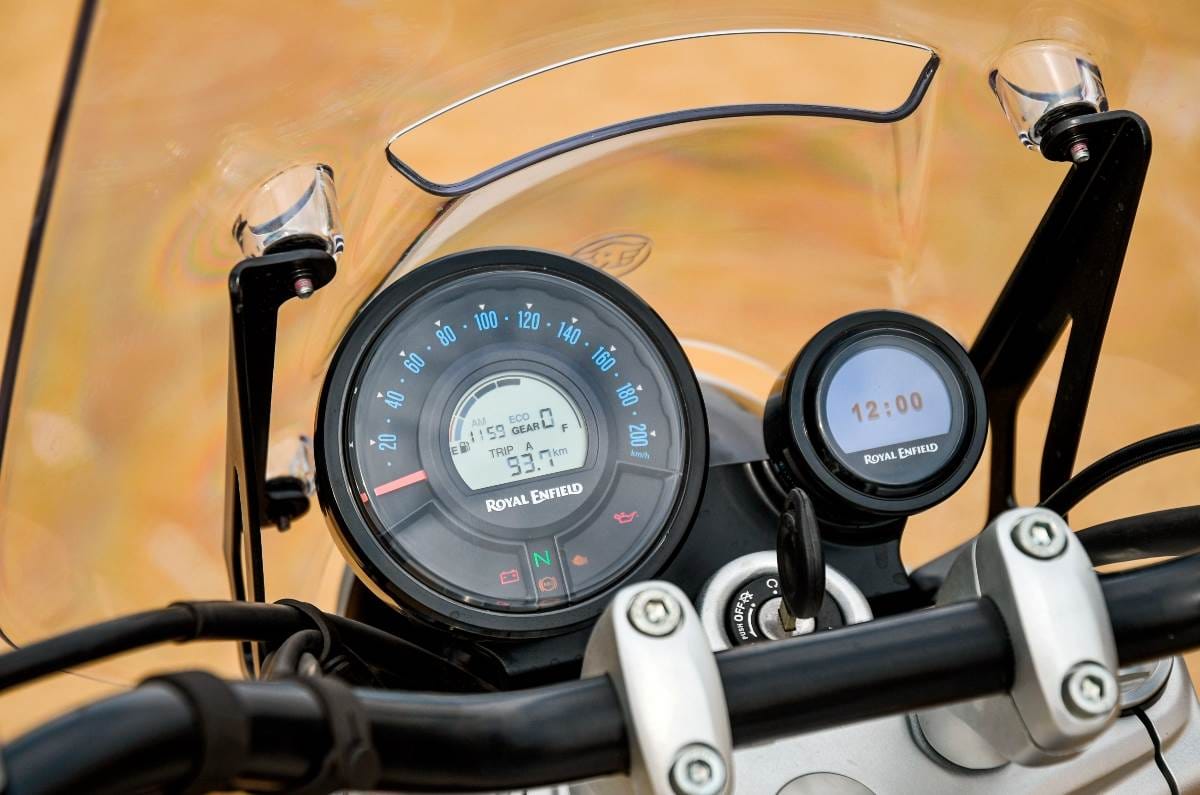 RE Super Meteor 650 price, Wingman connected features for Android, iOS ...