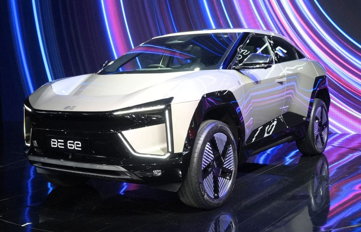 Mahindra BE 6e price and range, specs, interior, features, sunroof ...