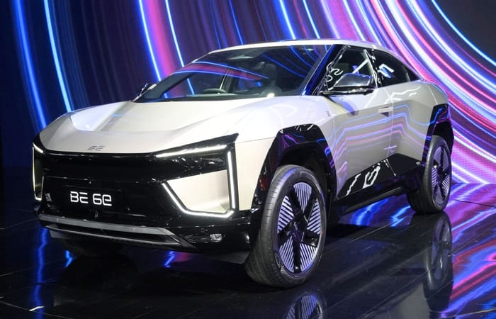 Mahindra BE 6e price and range, specs, interior, features, sunroof ...