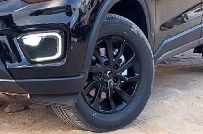 2025 Mahindra Scorpio N Black Edition: Features, Price & Rivals ...
