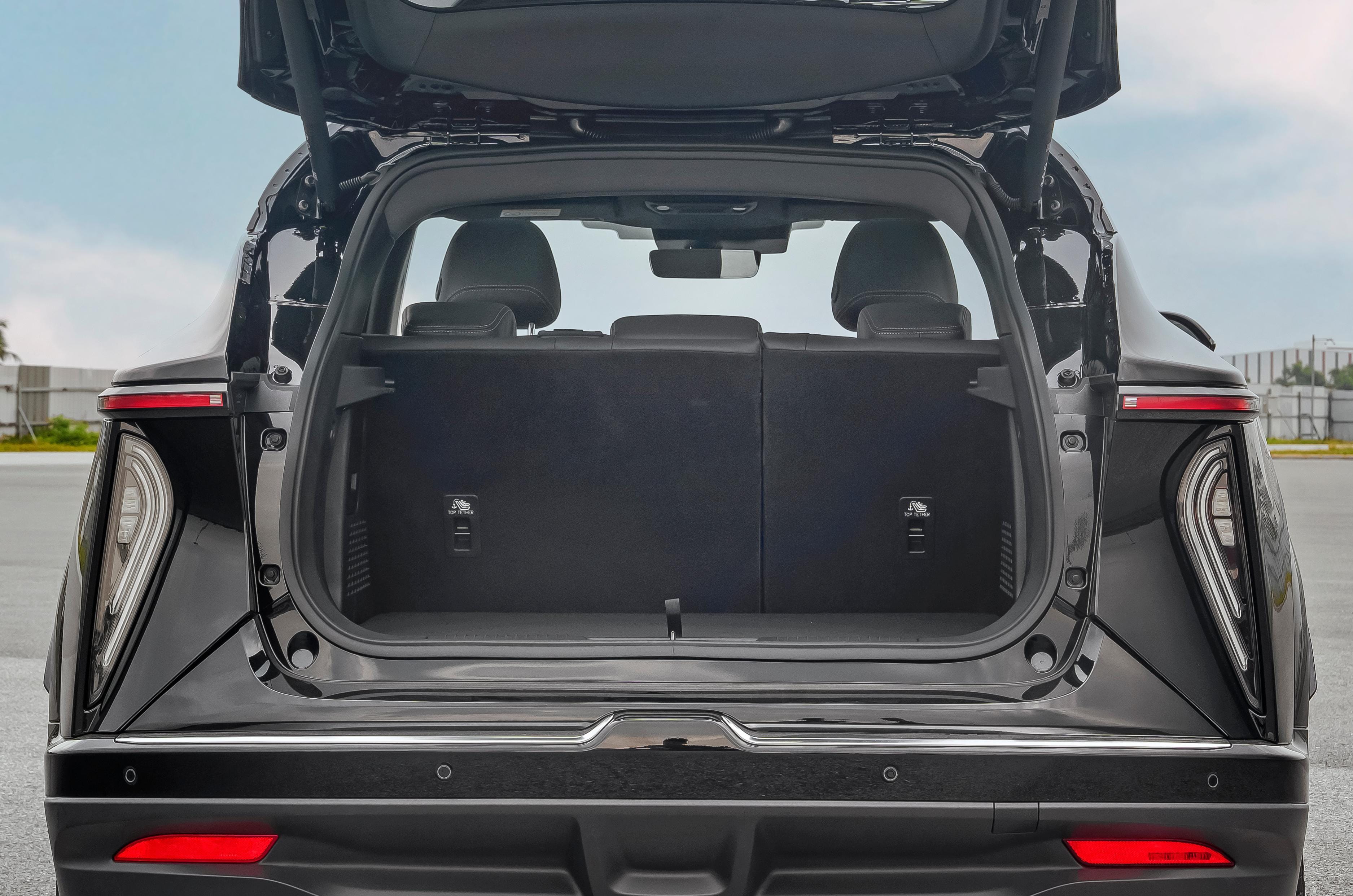 2025 Vinfast VF7 review: 350hp AWD EV with a spacious back seat ...