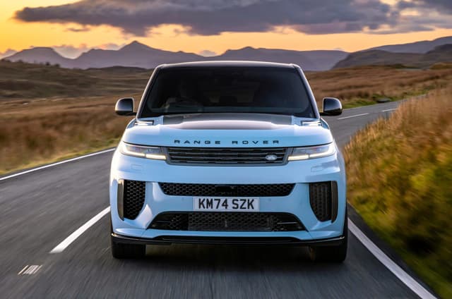 Range Rover Sport SV: Iron fist, velvet glove - Introduction | Autocar ...