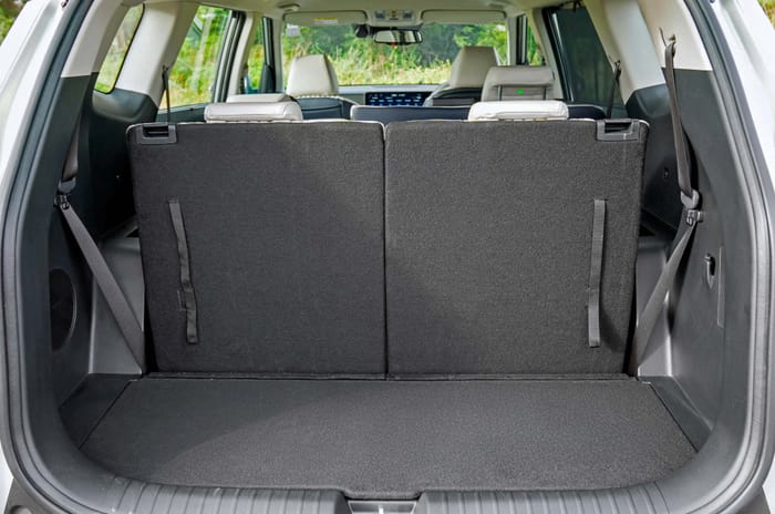 Kia Carens Clavis EV review - Multi purpose (electric) vehicle ...