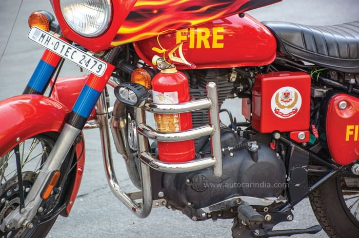 Mumbai Fire Brigade Fire Bike based on Royal Enfield Bullet 350: tank ...