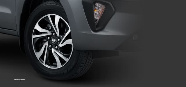 𝗧𝗼𝘆𝗼𝘁𝗮 𝗜𝗻𝗻𝗼𝘃𝗮 𝗖𝗿𝘆𝘀𝘁𝗮 𝗣𝗿𝗶𝗰𝗲, Images, Colours, Features, Mileage ...