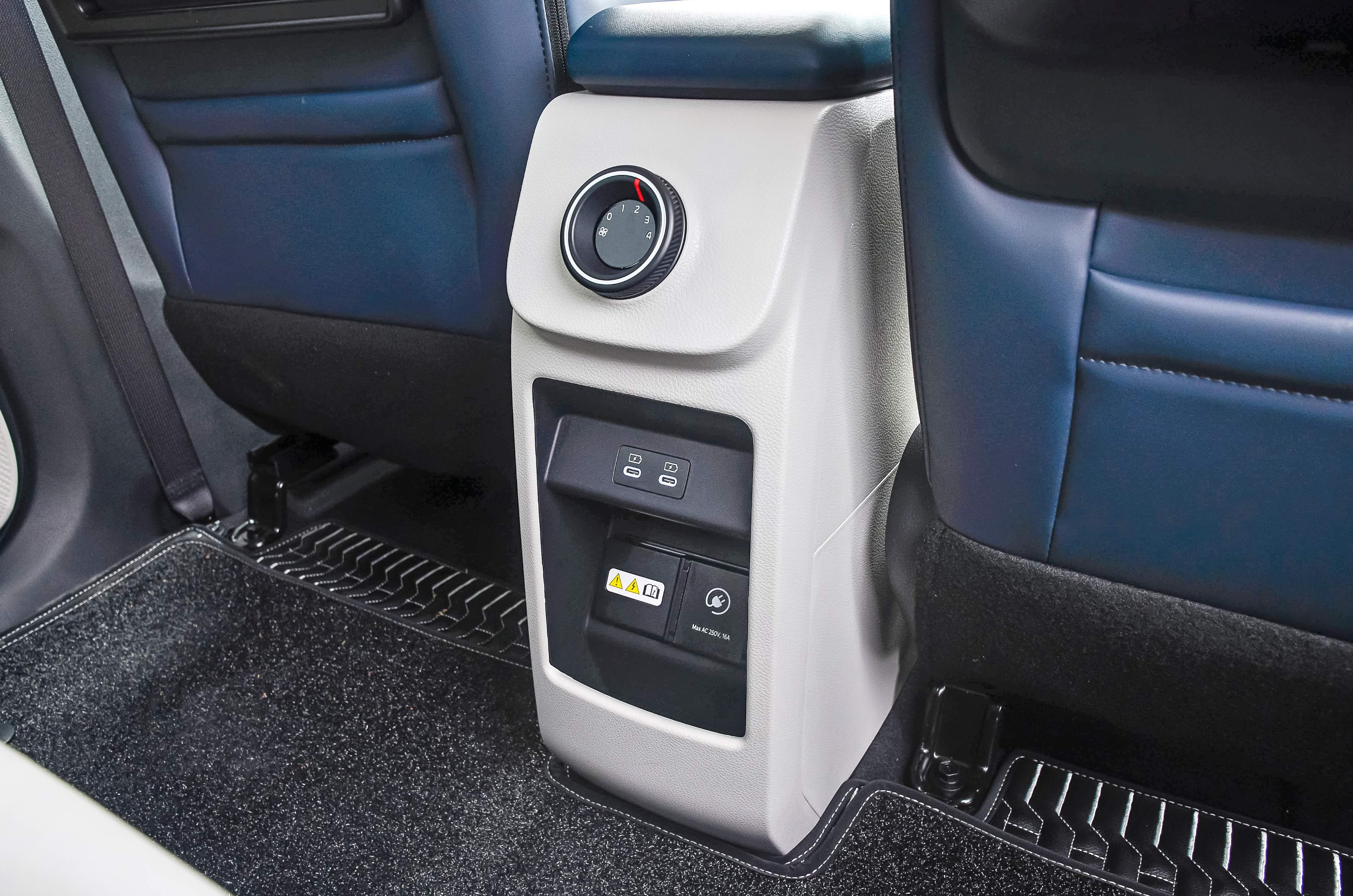 Kia Carens Clavis EV interior seating and features gallery | Autocar India