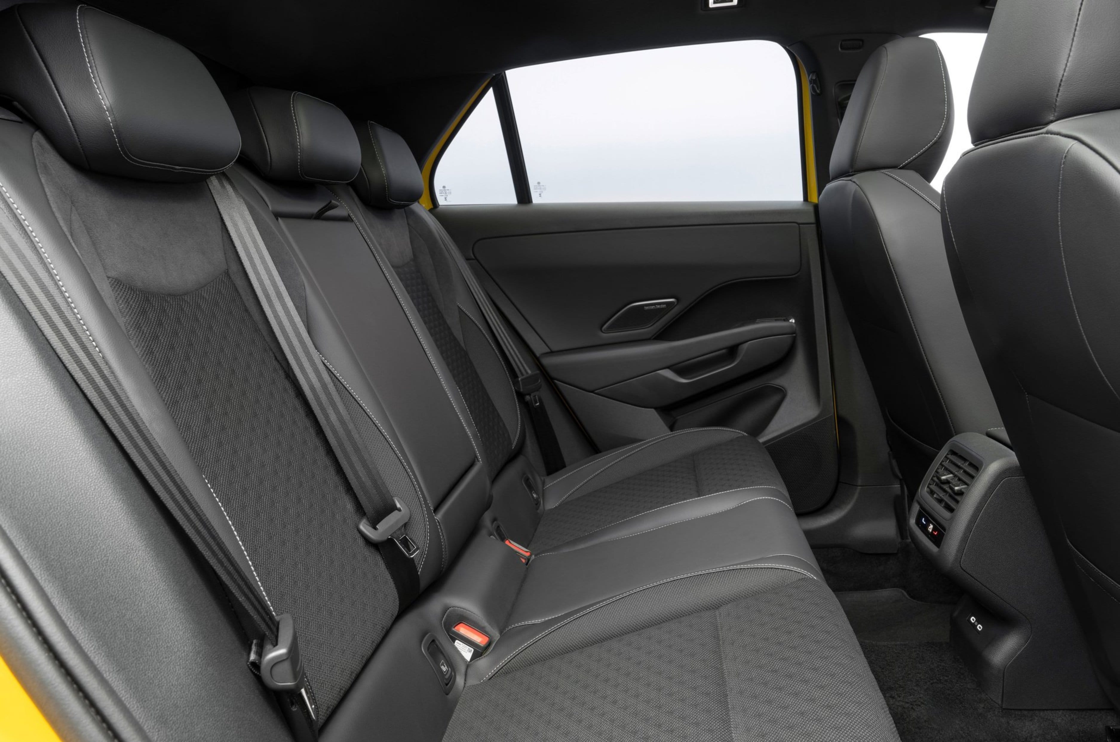 2025 Volkswagen T-Roc exterior, interior image gallery | Autocar India