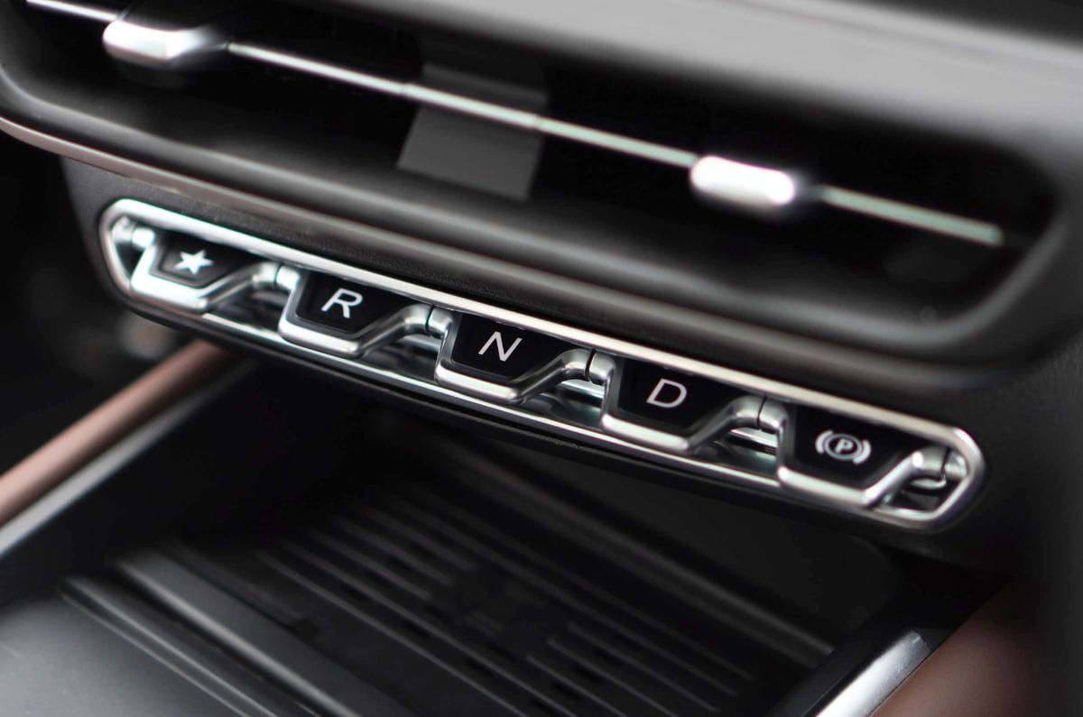 Vinfast VF7 interior and features image gallery | Autocar India