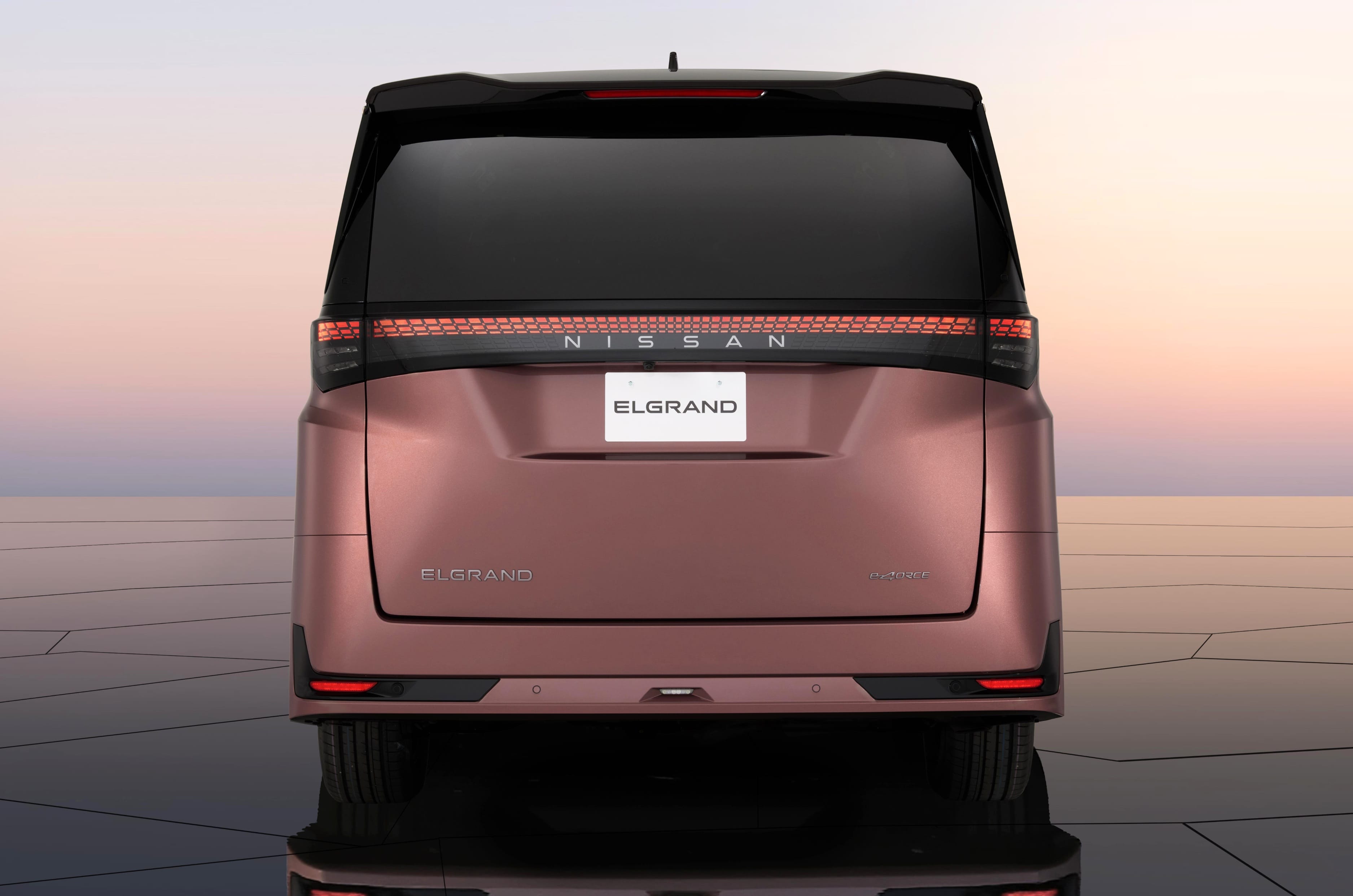 New Nissan Elgrand exterior and interior image gallery | Autocar India