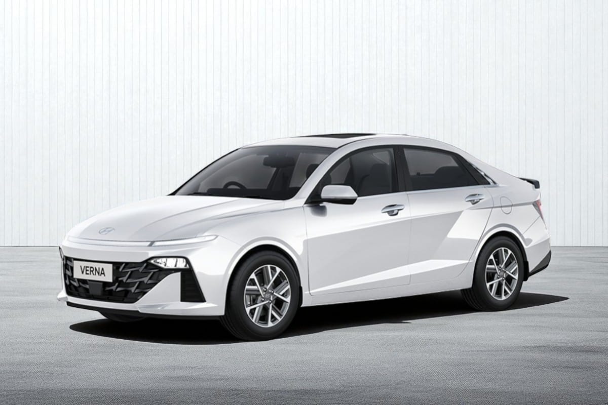 Hyundai Verna Atlas White – Check Atlas White Price & Images | Autocar ...